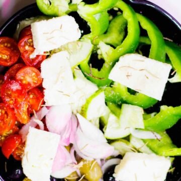 Authentic Greek Salad (Horiatiki/ Xoriatiki