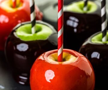 Easy Halloween Candy Apples