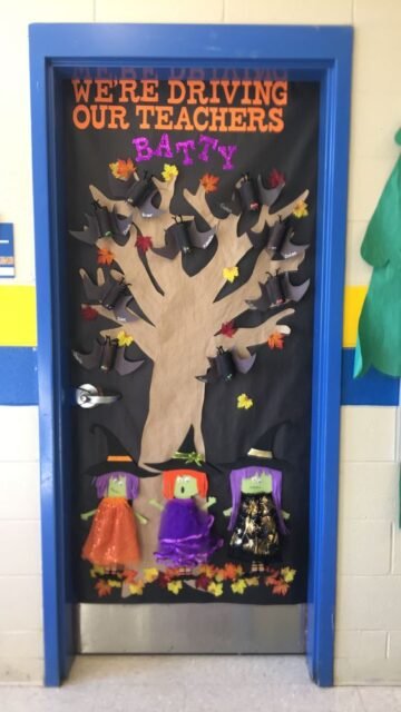 30 Easy Halloween Classroom Decorations
