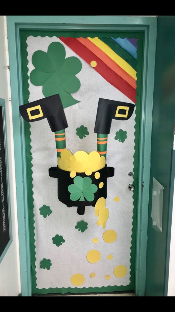 Magical St. Patricks Day Crafts Using Dollar Tree Items - RecipeMagik