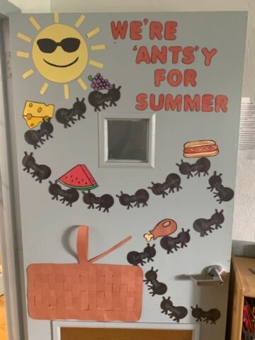 Best Summer Bulletin Board and classroom door DIY