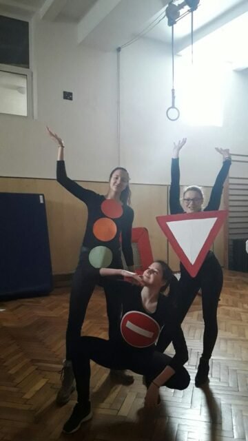 30 DIY Funny Group Halloween Costumes for Teens (group of three, four ...