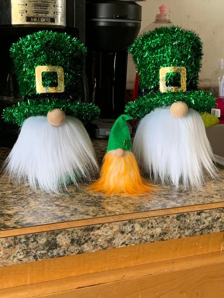 Magical St. Patricks Day Crafts Using Dollar Tree Items - RecipeMagik